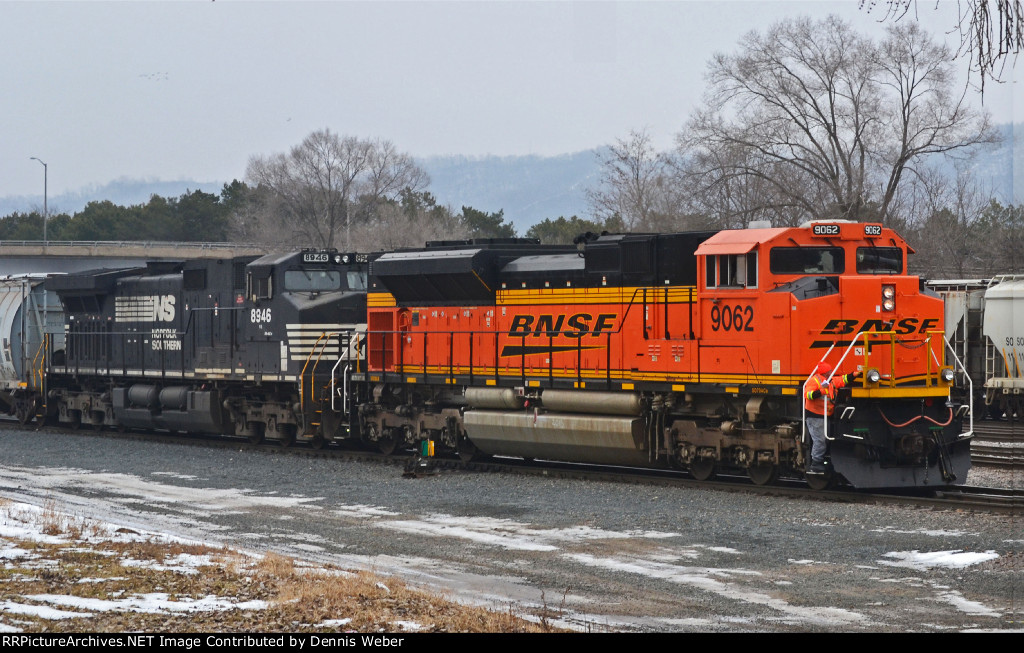 BNSF 9062, CP's Tomah Sub.